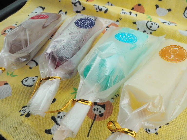 驚愕の溶けないアイスくずバー。溶けかけのもちっとした食感も絶品