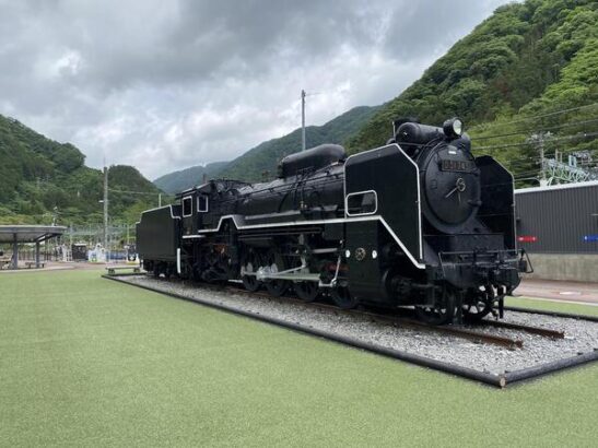 水上駅SL転車台広場｜大迫力のD51と現役の転車台を間近で見られる駅前広場【みなかみ町鹿野沢】